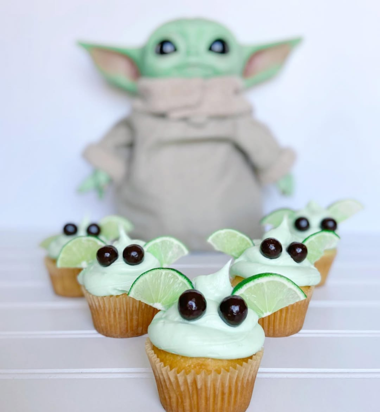 20 Star Wars-Themed Treats to Bring the Galaxy to Your Kitchen ...