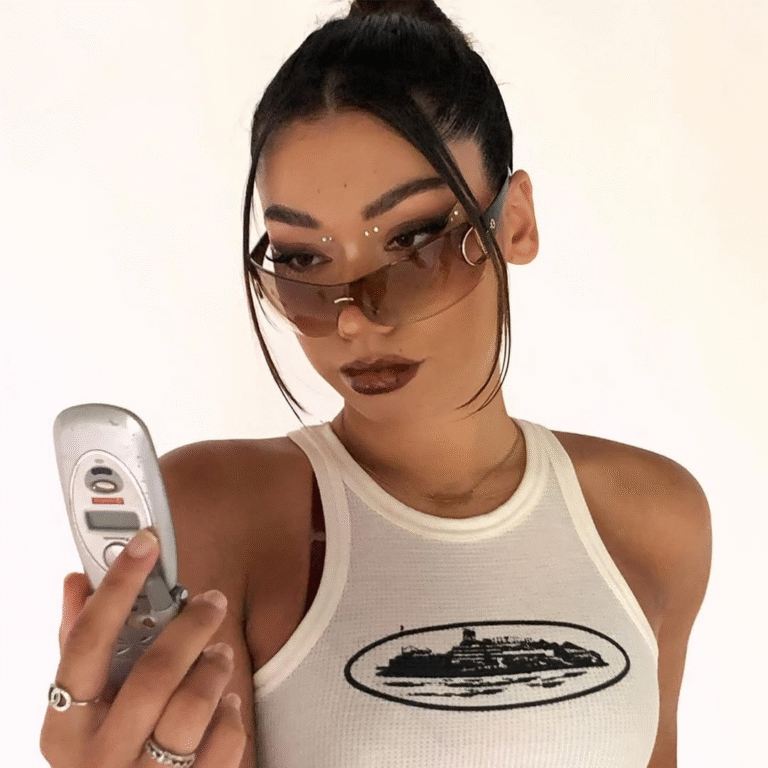 20 Y2K Makeup Looks That Totally Slay the 2000s Vibe - thegoodpinecone.com